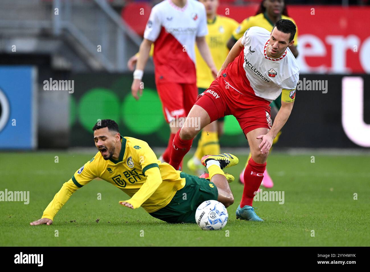 UTRECHT - (l-r) IAlessio Da Cruz of Fortuna Sittard, Nick Viergever of FC Utrecht during the ...