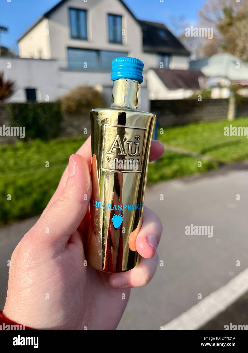 Au vodka miniature hi-res stock photography and images - Alamy