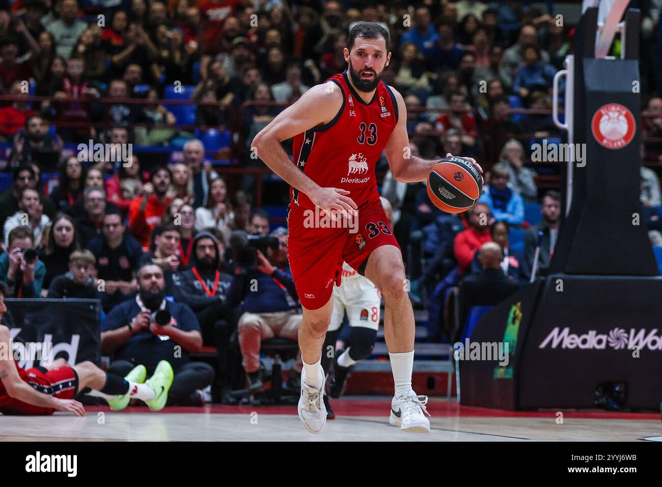 Nikola Mirotic #33 of EA7 Emporio Armani Milan seen in action during ...