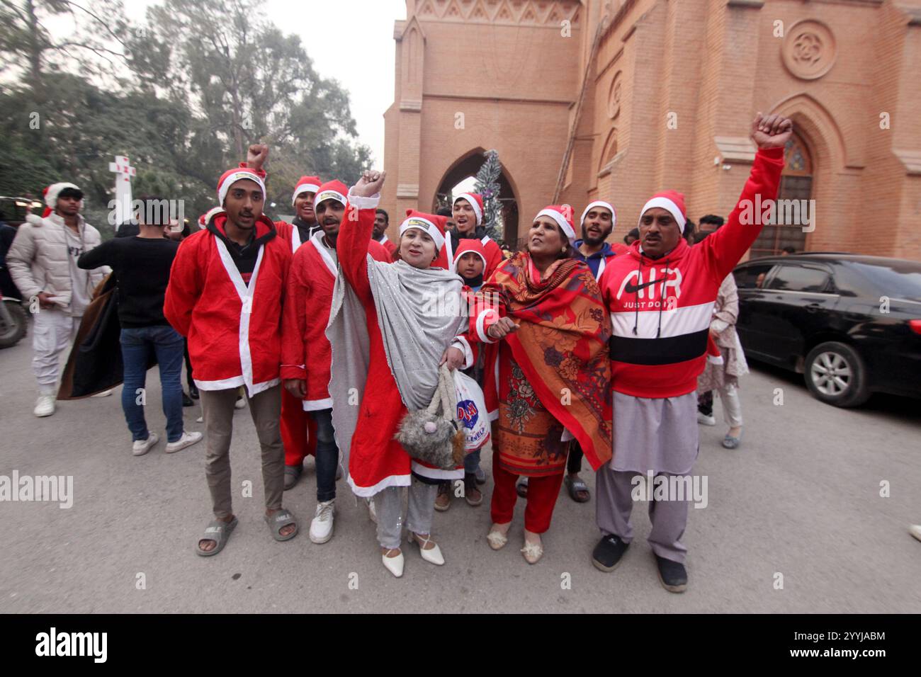 Peshawar, Peshawar, Pakistan. 22nd Dec, 2024. Christians Santa Claus ...