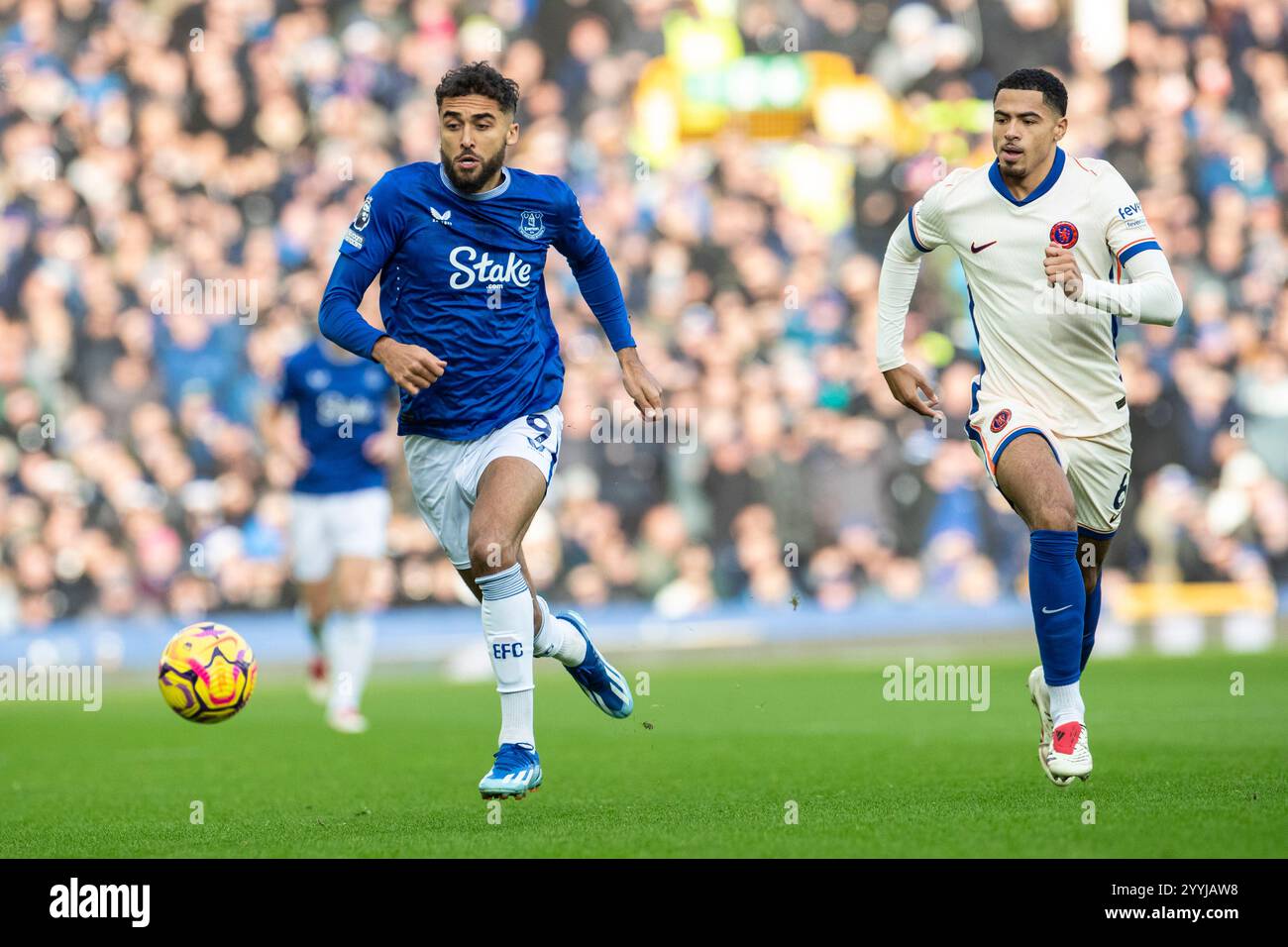 Dominic Calvert-Lewin #9 of Everton F.C. in action during the Premier ...