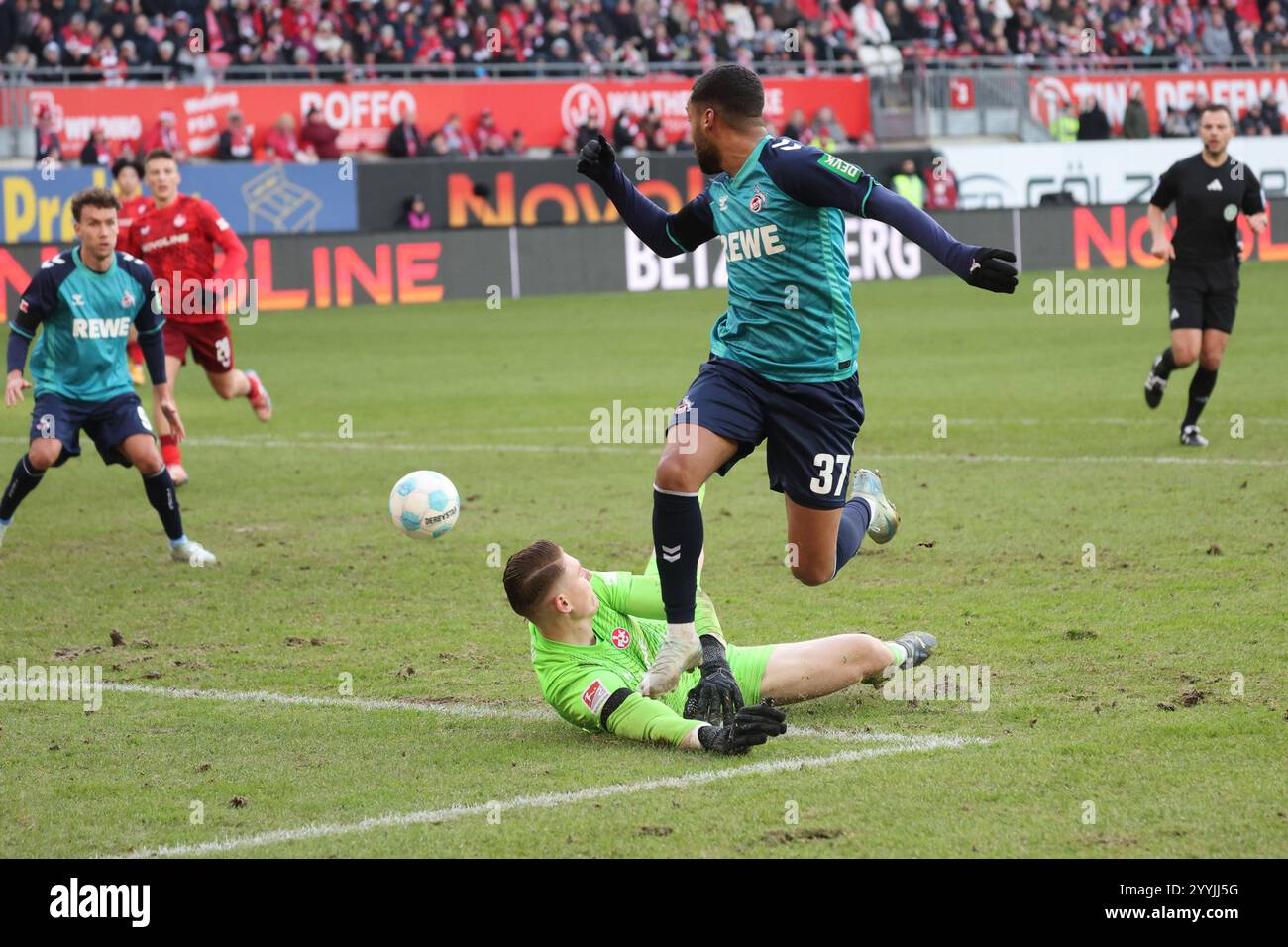 Linton Maina (Koeln #37), GER, 1. FC Kaiserslautern vs. 1. FC Koeln , 2. Fussball-Bundesliga, 17 ...