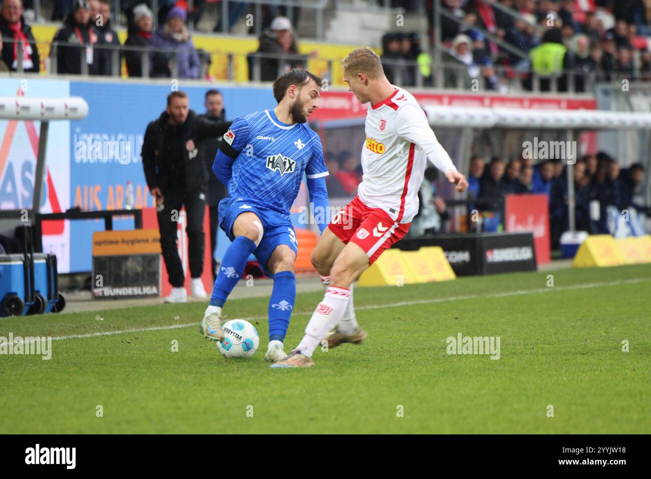 Louis Breunig (SSV Jahn Regensburg, 16), Kilian Corredor (Darmstadt ...