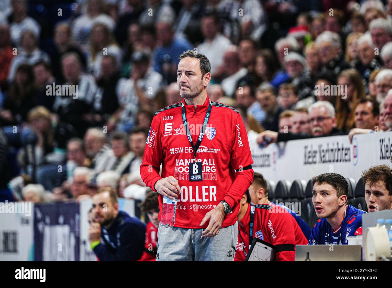 Iker Romero (SG BBM Bietigheim Trainer) GER, THW Kiel vs. SG BBM ...