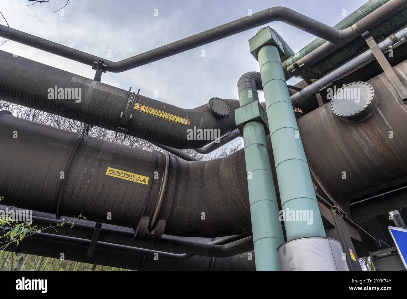 Pipelines for district heating, coke oven gas, blast furnace gas, at ...
