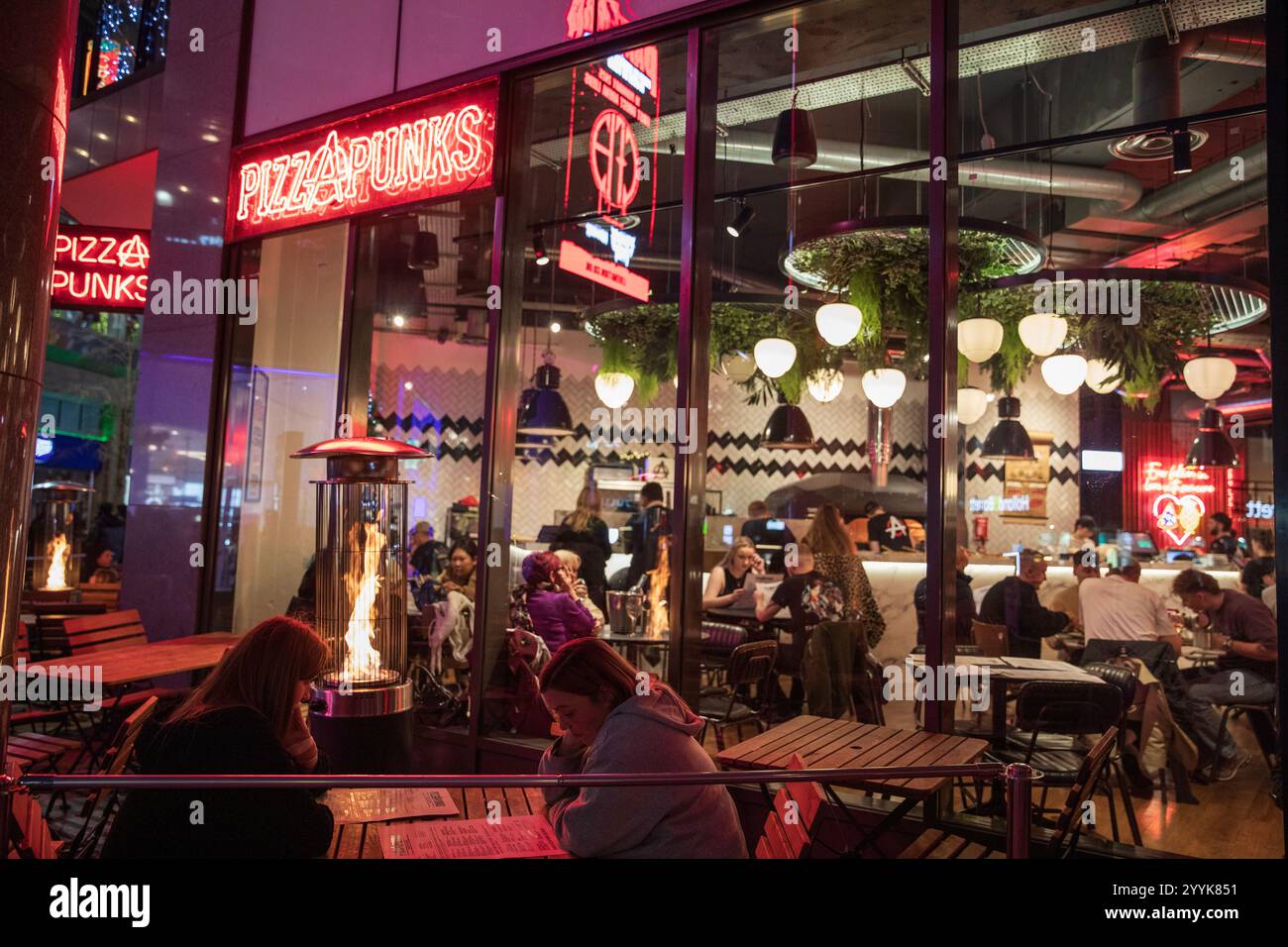 Leeds christmas markets hi-res stock photography and images - Alamy