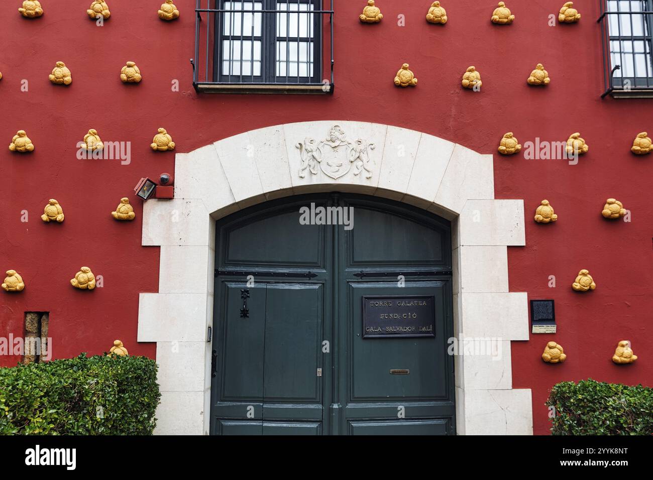 Theatre-Museum Dali in Figueres, surrealistic object, architecture ...