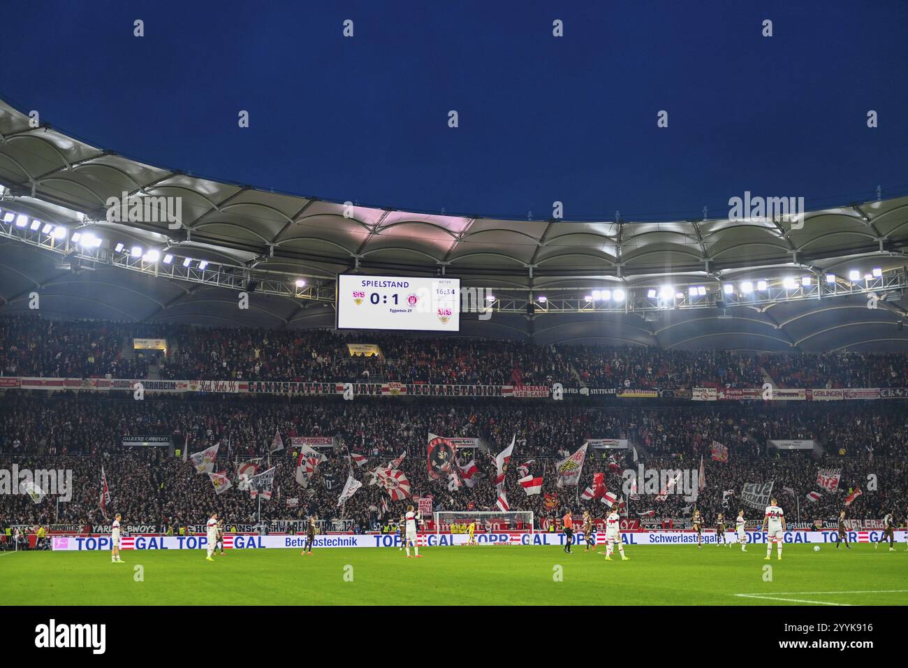 Fans fc st pauli light hi-res stock photography and images - Alamy