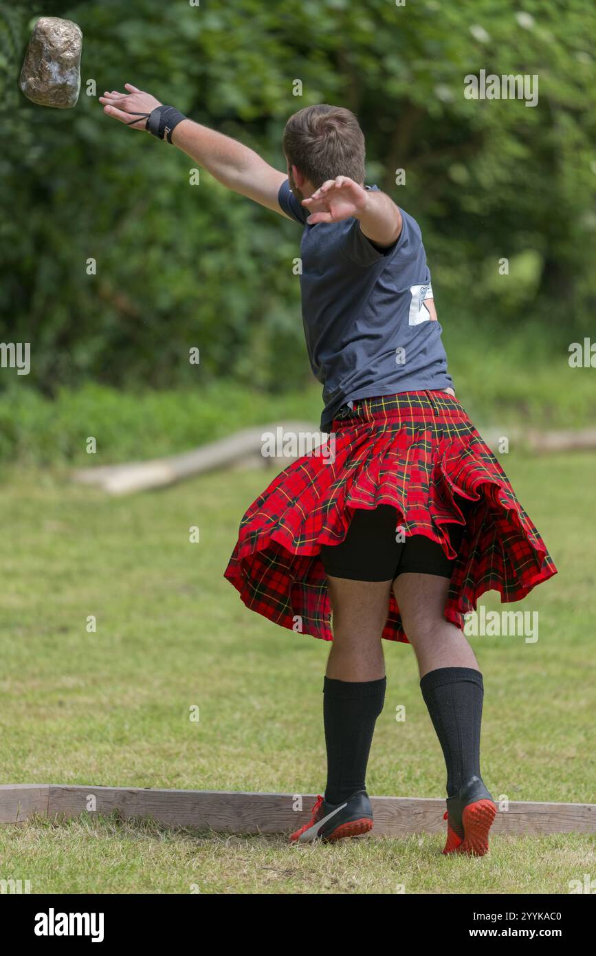 Pushing push pushes hi-res stock photography and images - Alamy