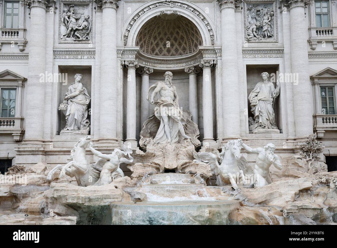 Roma, Italia. 22nd Dec, 2024. Riapertura al pubblico della Fontana di ...