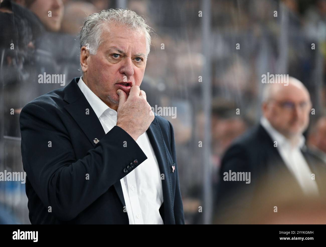 22 December 2024, Bavaria, Munich: Ice hockey: DEL, EHC Red Bull Munich ...