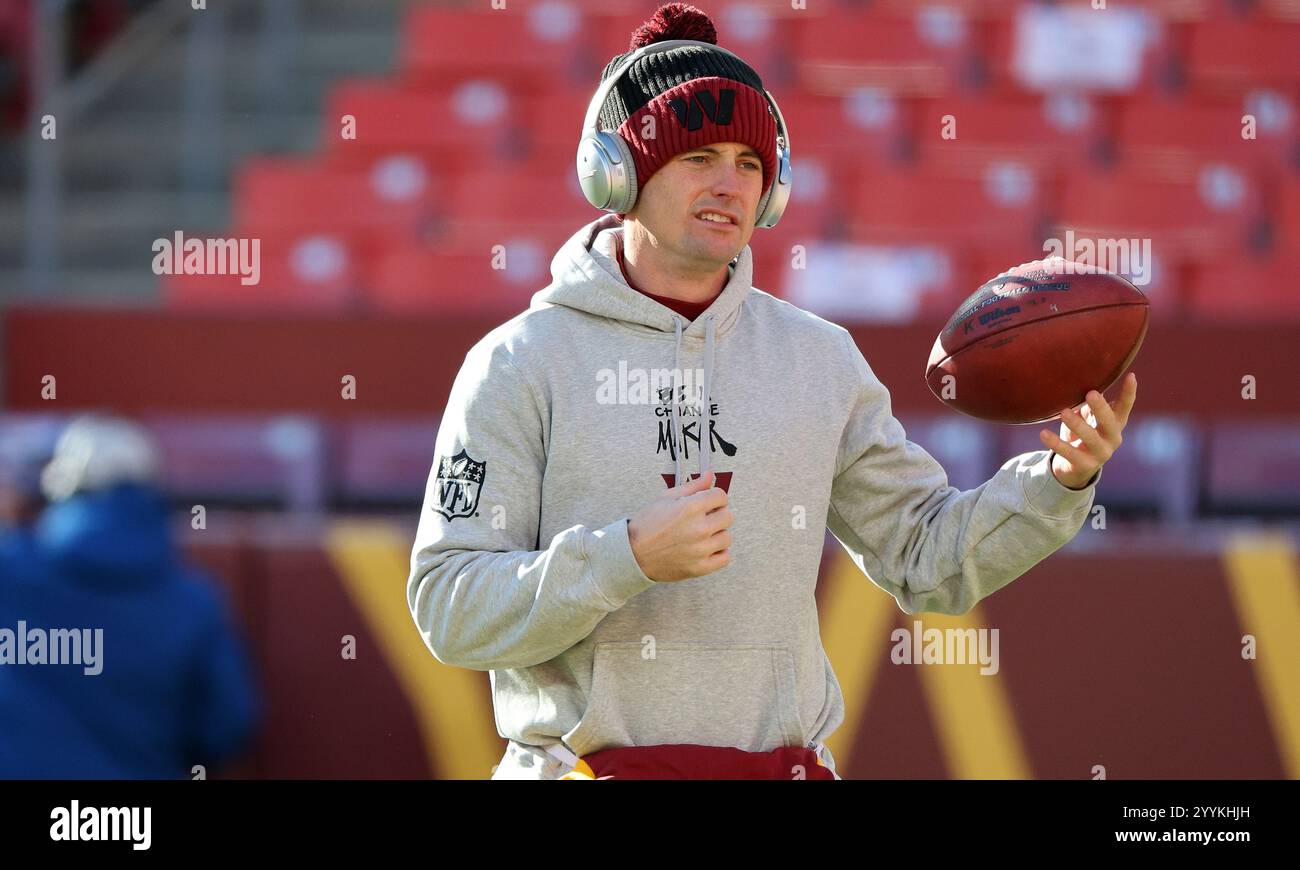 Washington Commanders punter Tress Way (10) warms up before an NFL ...