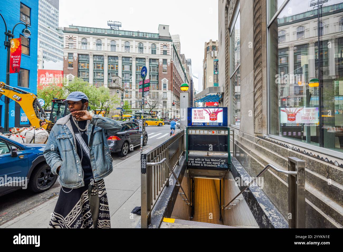 Street subway entrance hi-res stock photography and images - Alamy