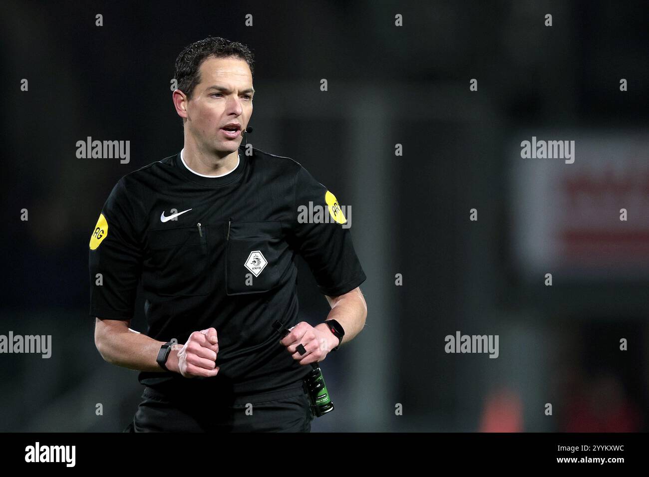 TILBURG - Referee Richard Martens during the Dutch Eredivisie match ...