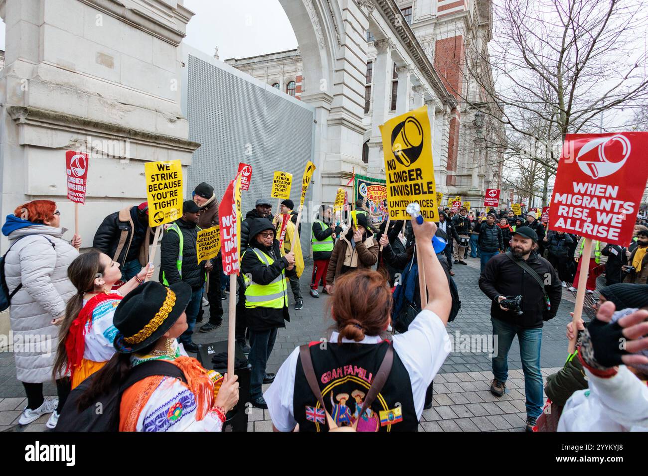 London, UK. 21st December, 2024. Striking security guards from the ...