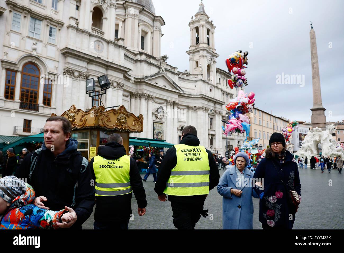 Roma, Italia. 22nd Dec, 2024. Allarme sicurezza per i Mercatini di ...