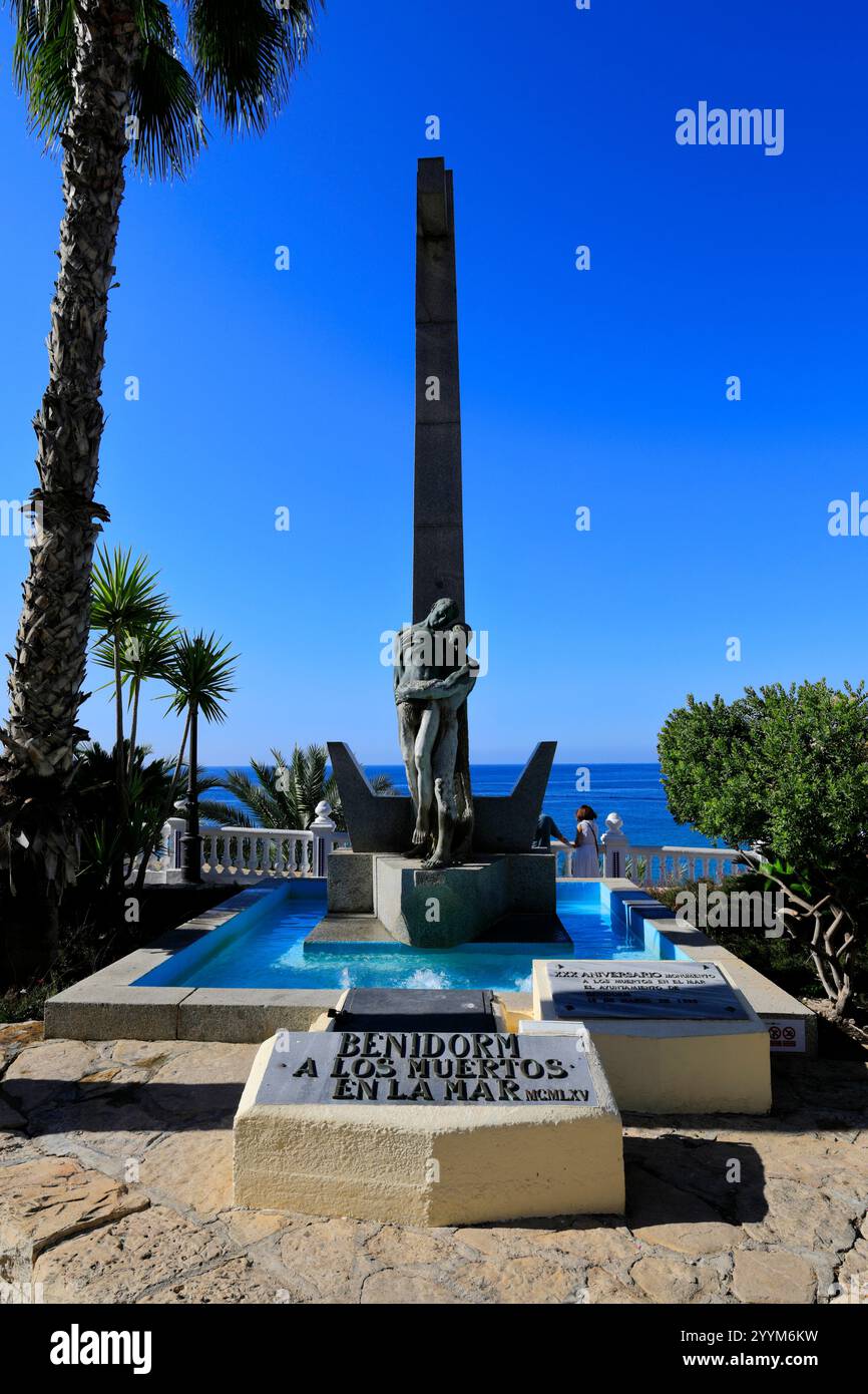 The Lost-Mariners-Monument, Plaza de la Señoría, Benidorm town, Costa ...