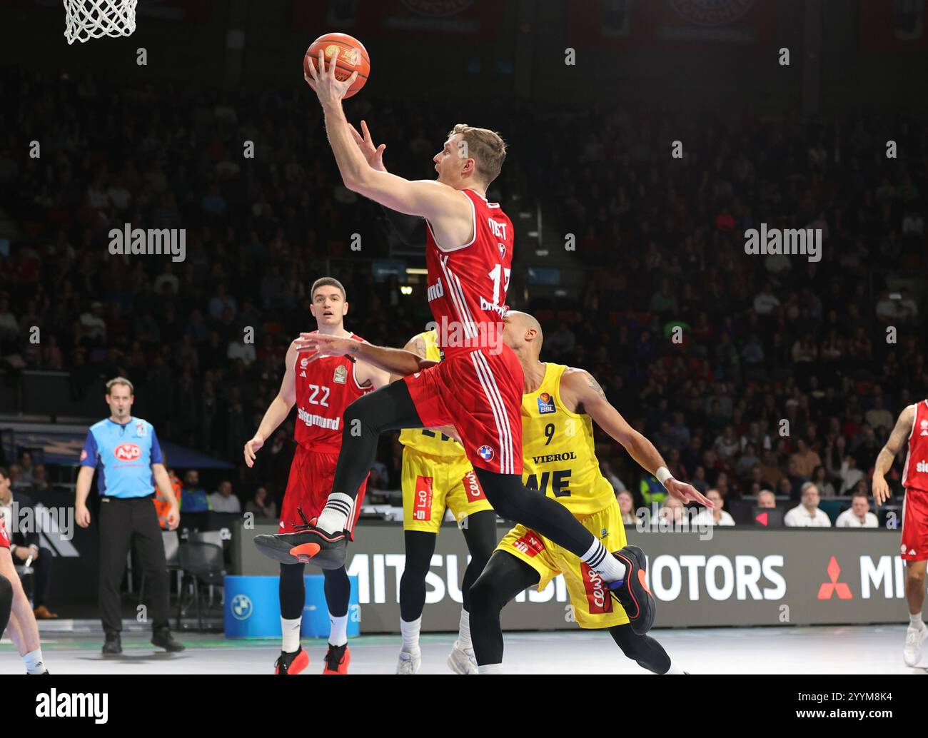 Andreas Obst (FC Bayern Basketball, #13) punktet. GER, FC Bayern ...