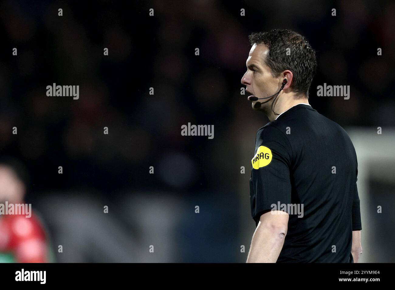 TILBURG - Referee Richard Martens during the Dutch Eredivisie match ...