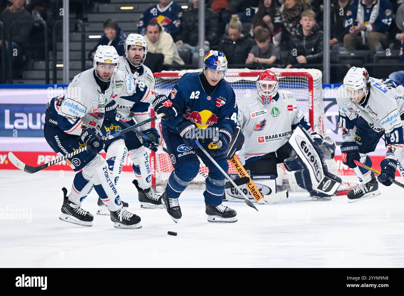 Munich, Germany. 22nd Dec, 2024. Ice hockey: DEL, EHC Red Bull Munich ...