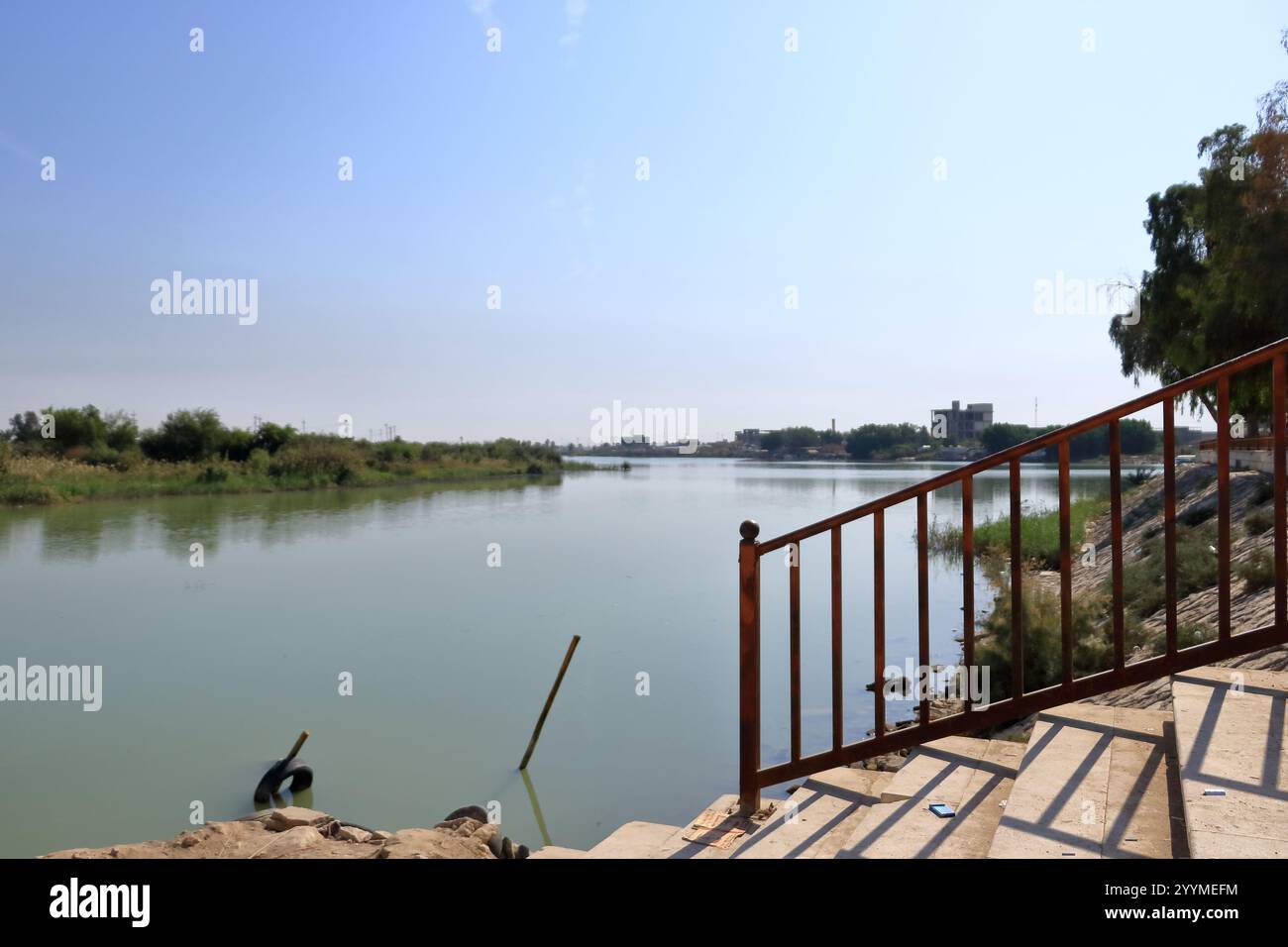 Tigris river at the Euphrates and Tigris confluence, Shatt al-Arab, Al ...