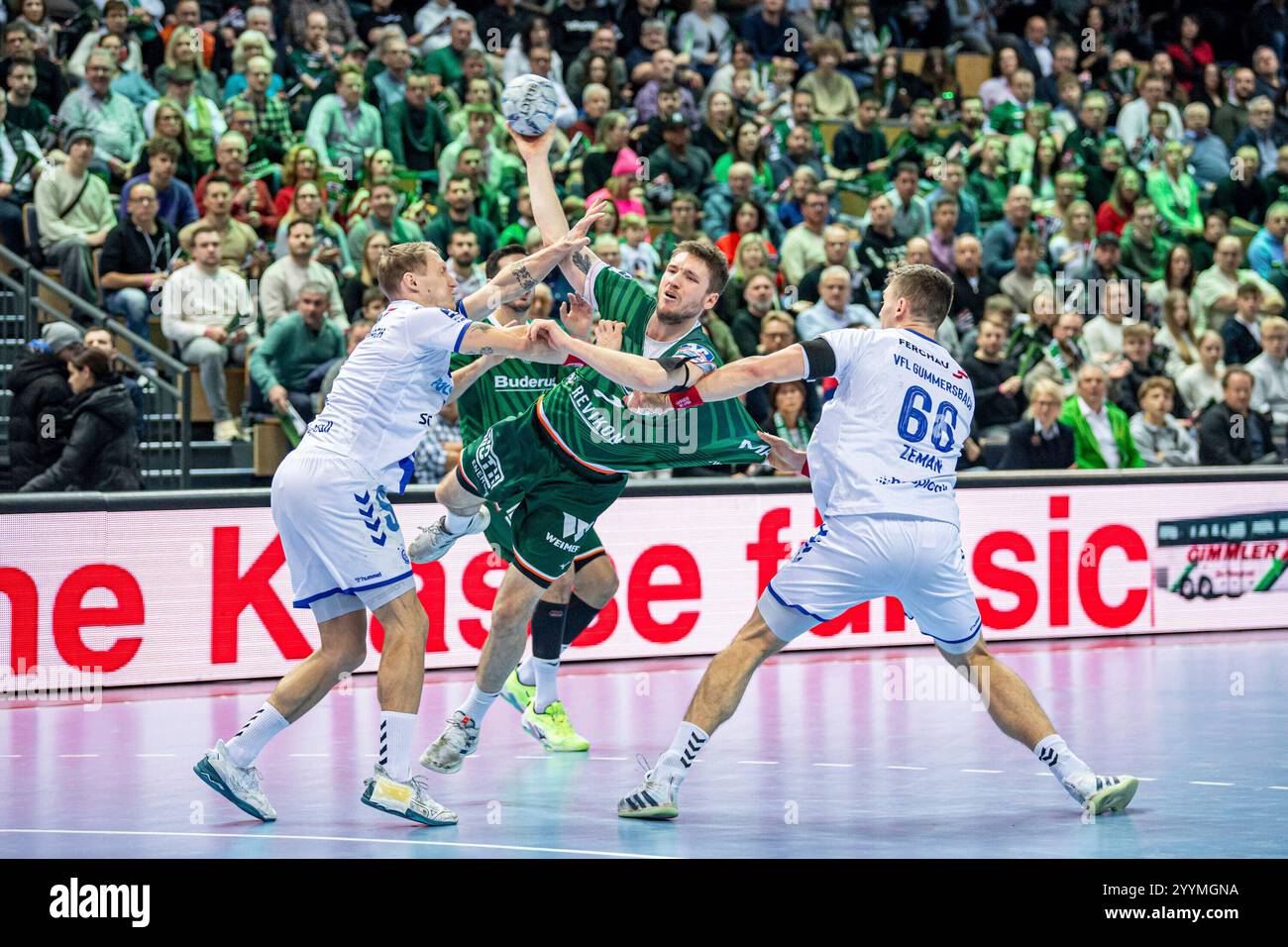 Dominik Mappes (#7 HSG Wetzlar), Stepan Zeman (#66 VfL Gummersbach ...