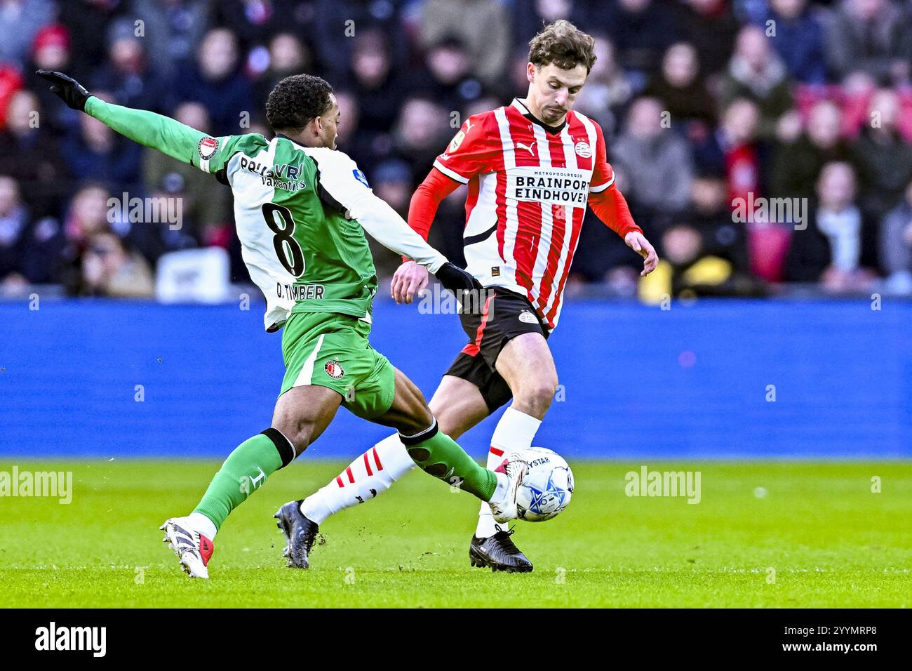 Eindhoven, Netherlands. 22nd Dec, 2024. EINDHOVEN, 22-12-2024, Philips Stadium, football, Dutch ...