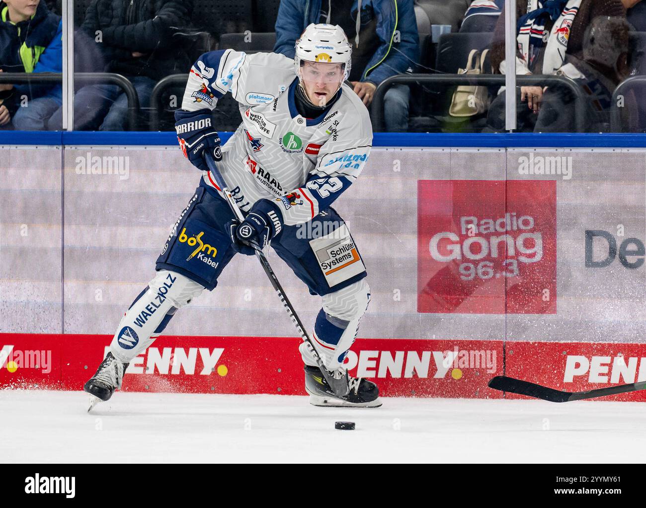 John Broda (Iserlohn Roosters, #22). GER, EHC Red Bull Muenchen vs ...