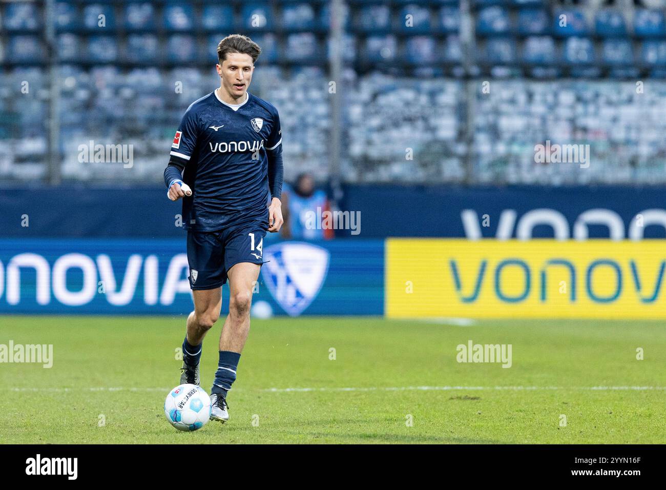 Tim Oermann (VfL Bochum, 14) 1. Fu?ball Bundesliga: VfL Bochum - FC ...