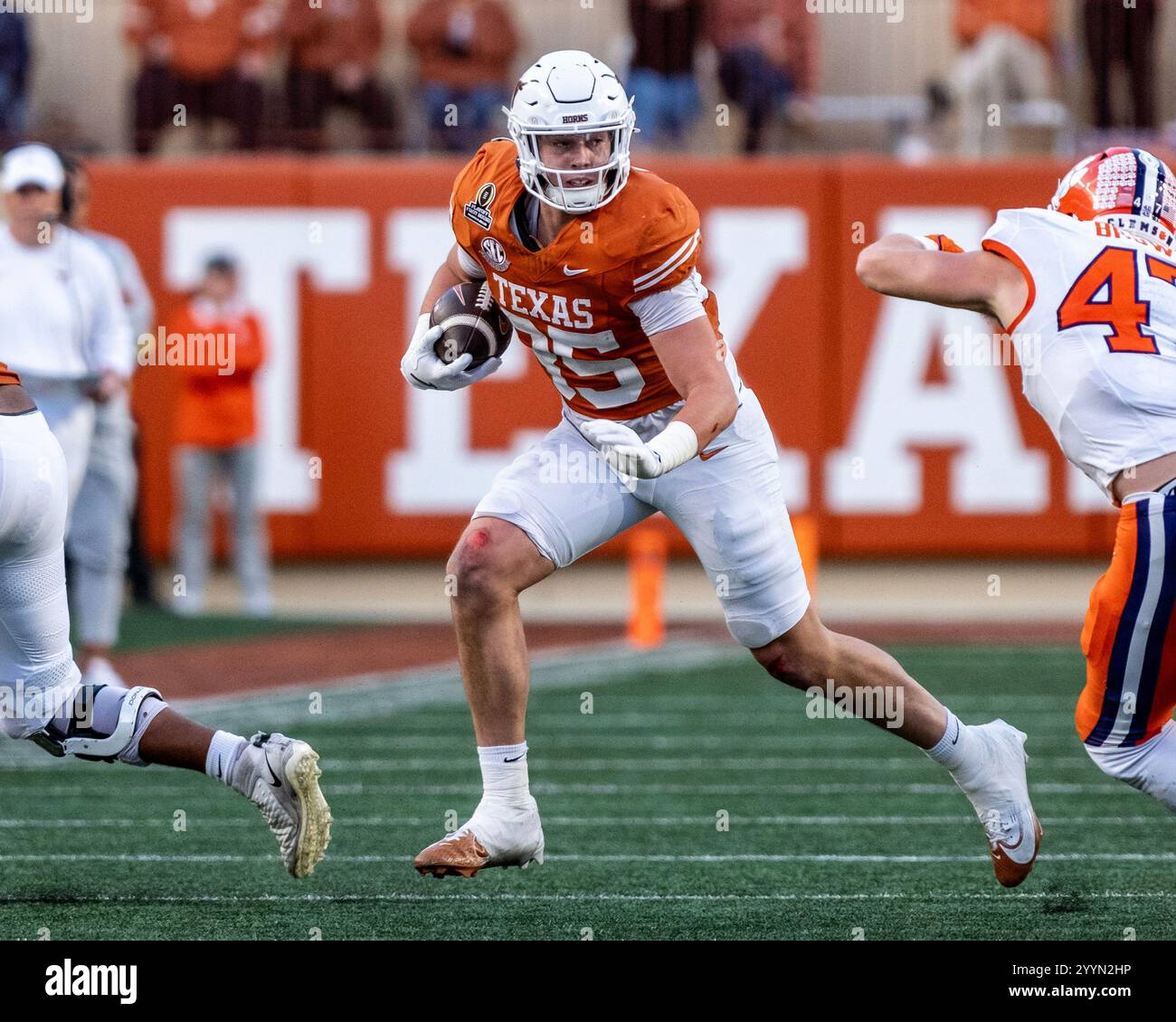 Dec 21, 2024.Gunnar Helm #85 of the Texas Longhorns in action vs the Clemson Tigers in the first ...