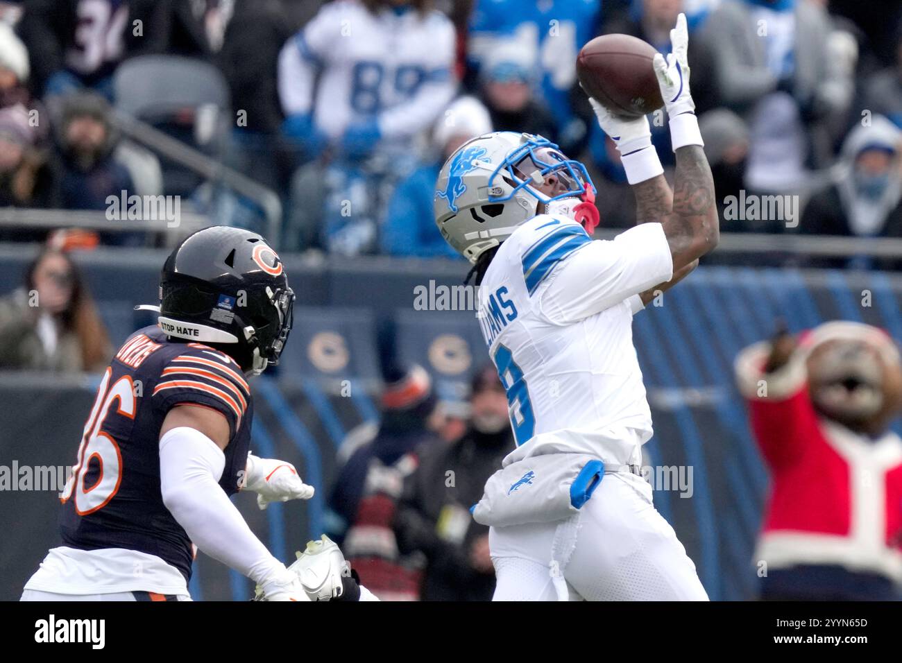 Detroit Lions wide receiver Jameson Williams catches an 82-yard ...