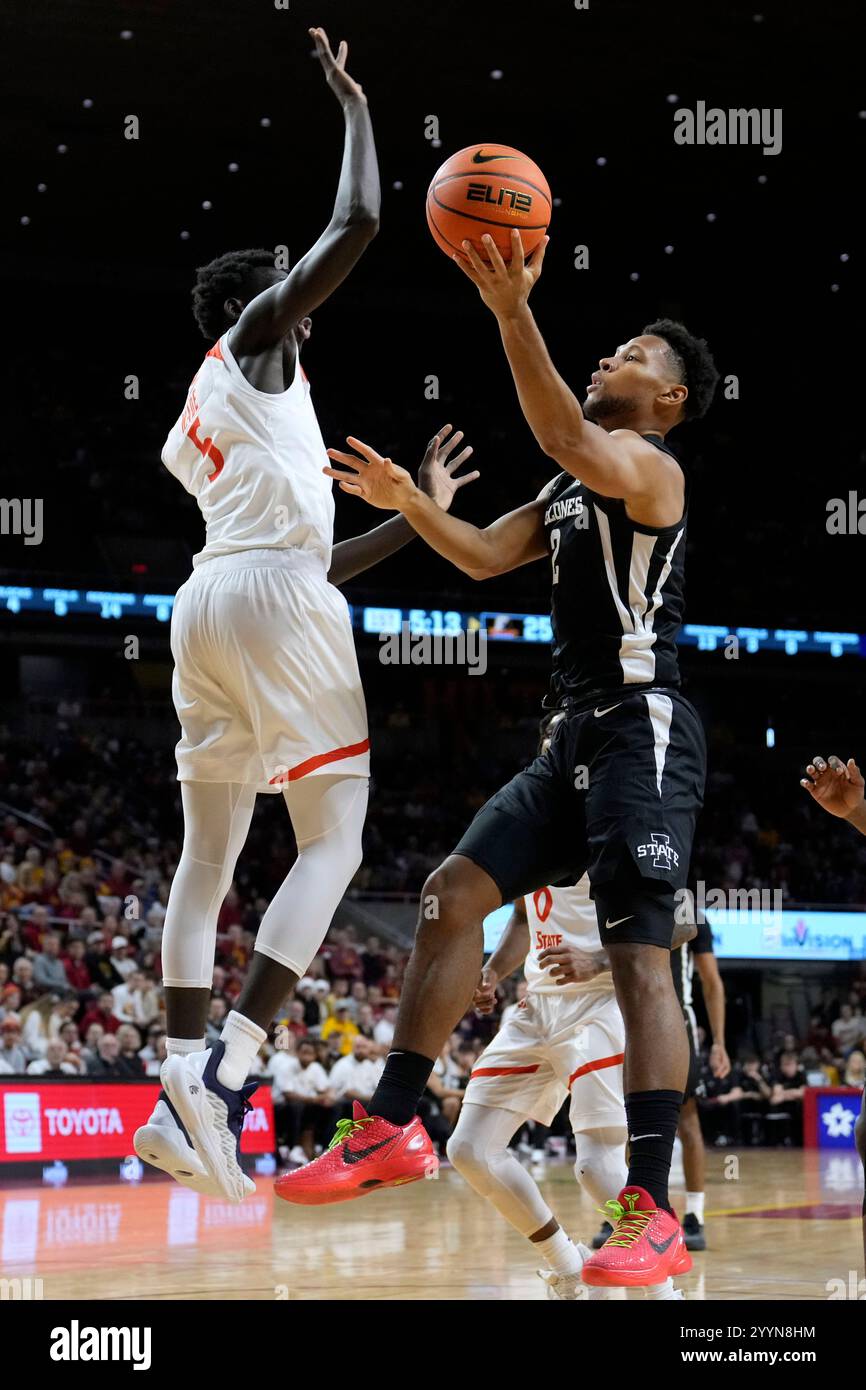 Iowa State forward Joshua Jefferson (2) shoots over Morgan State ...