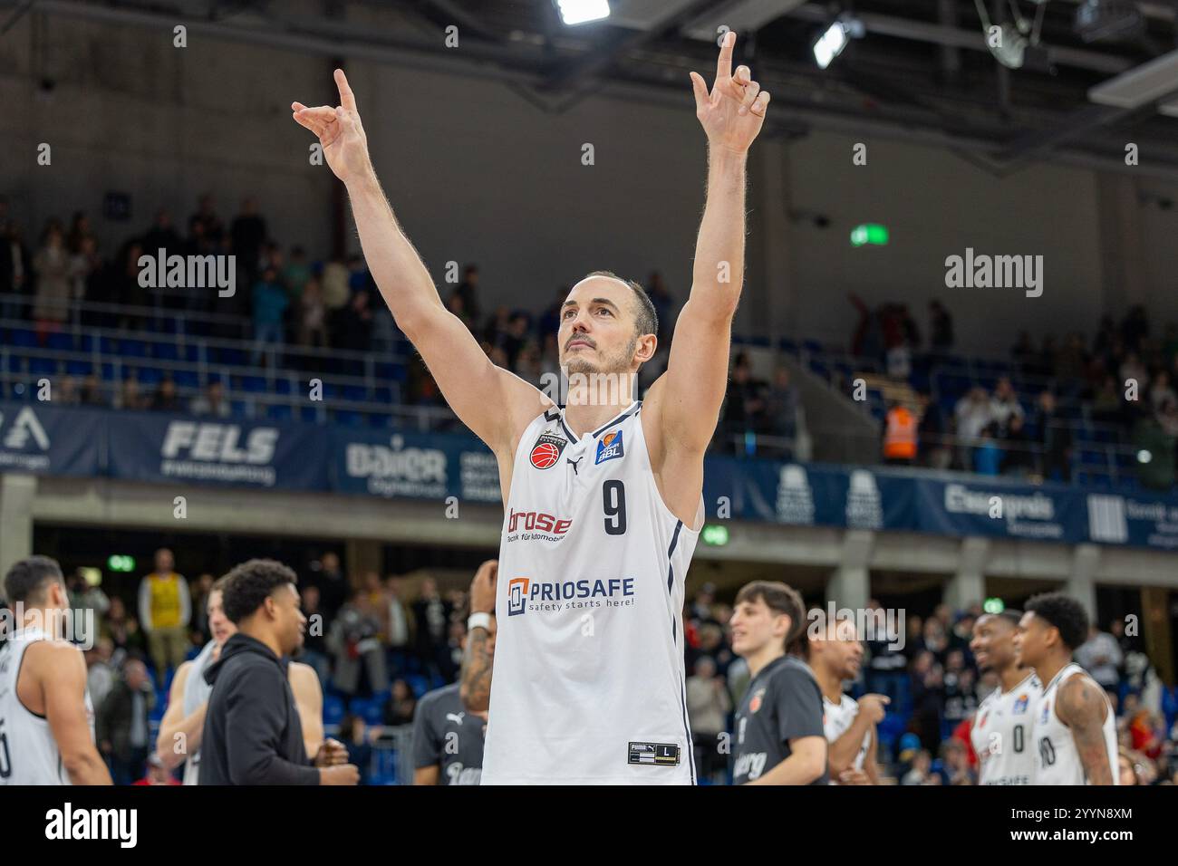 Karsten Tadda (Bamberg Baskets, #09), Sieger, Jubel, Emotionen, Fans ...