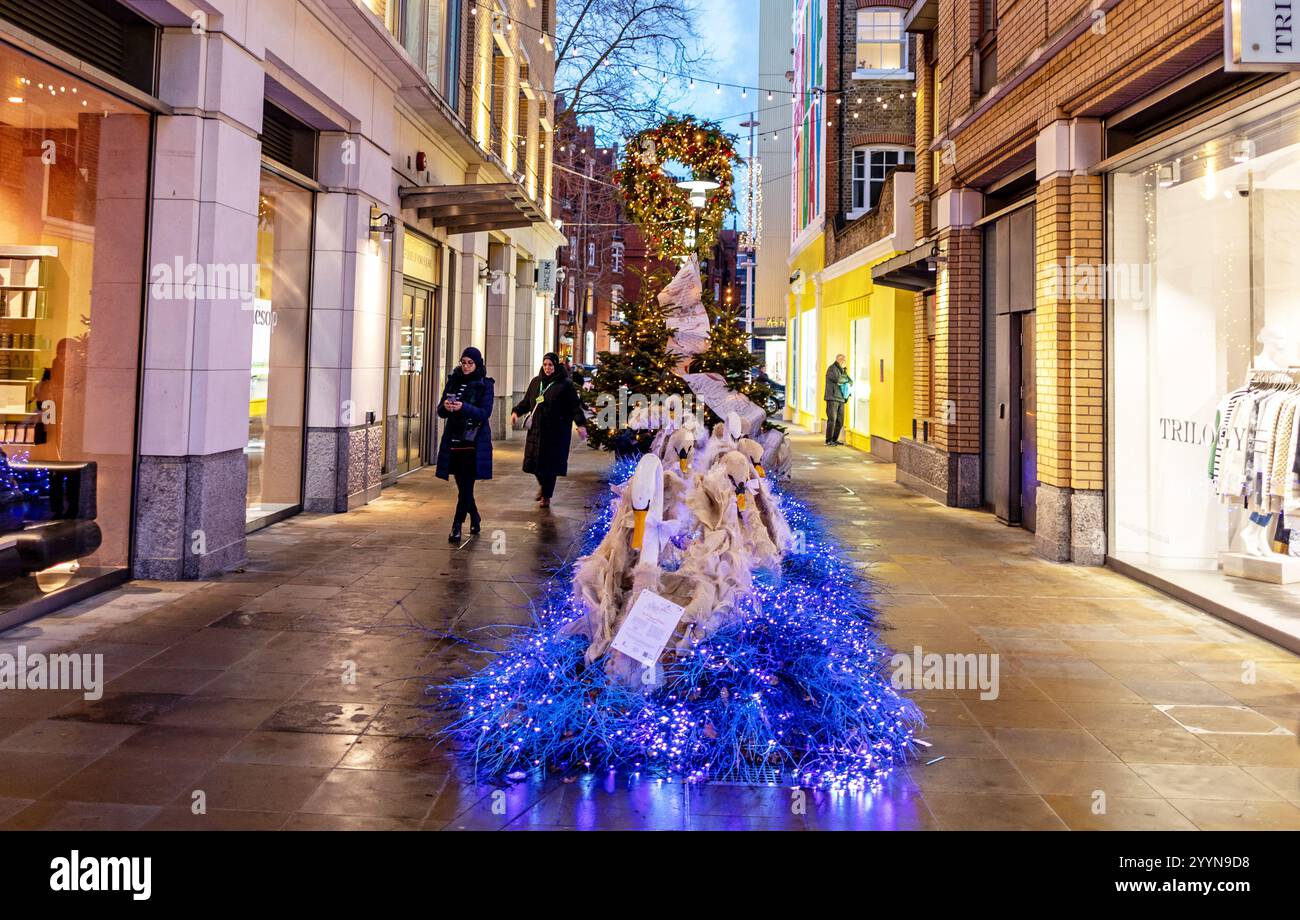 Duke of York Square At Christmas Chelsea London UK Stock Photo - Alamy