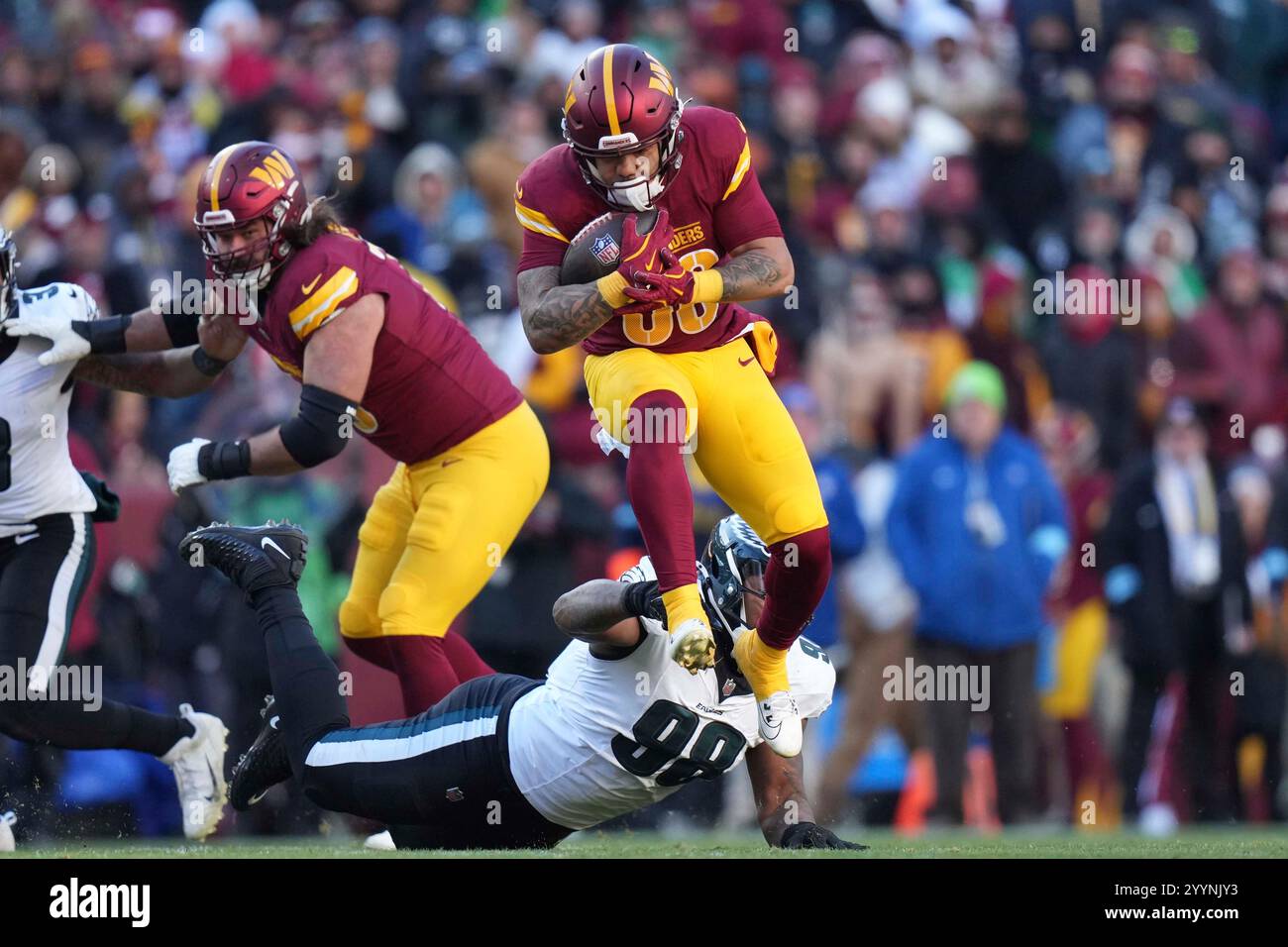 Washington Commanders running back Chris Rodriguez Jr. (36) avoids a ...