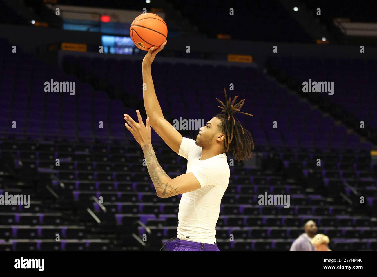Baton Rouge, United States. 22nd Dec, 2024. LSU Tigers forward Robert ...