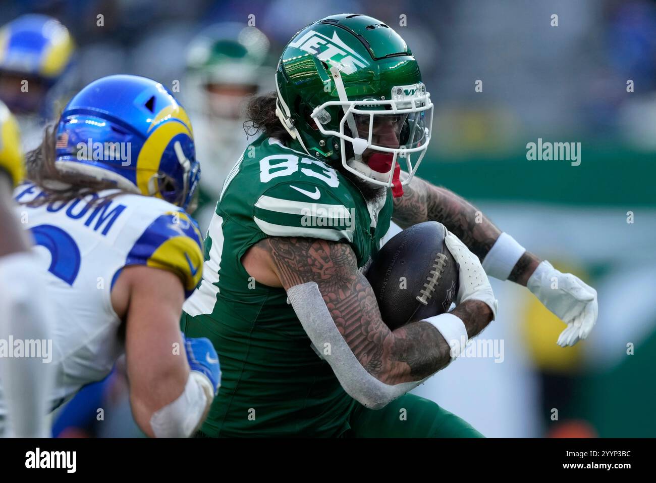 New York Jets tight end Tyler Conklin (83) runs against Los Angeles ...