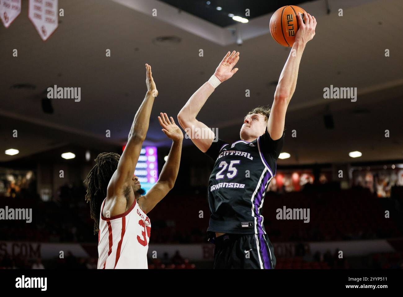 Central Arkansas forward Elias Cato (25) prepares to shoot against ...