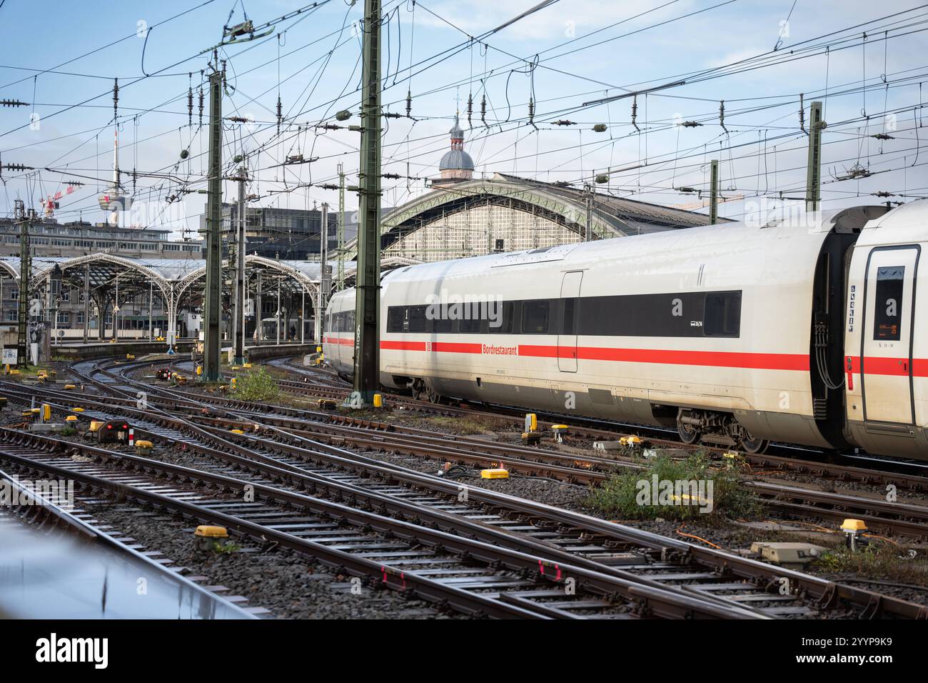 Urbaner transport hi-res stock photography and images - Alamy