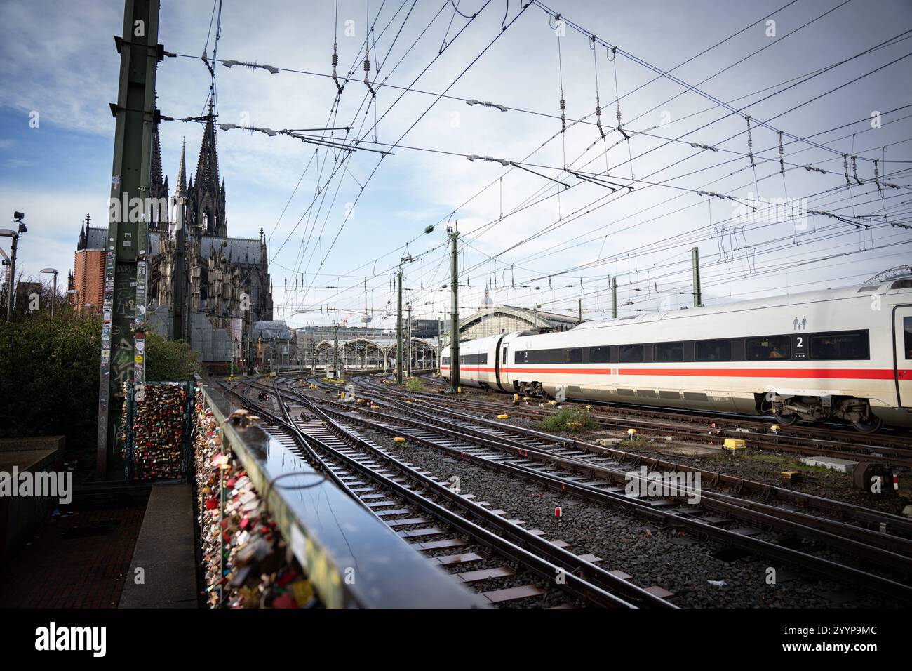 Urbaner transport hi-res stock photography and images - Alamy