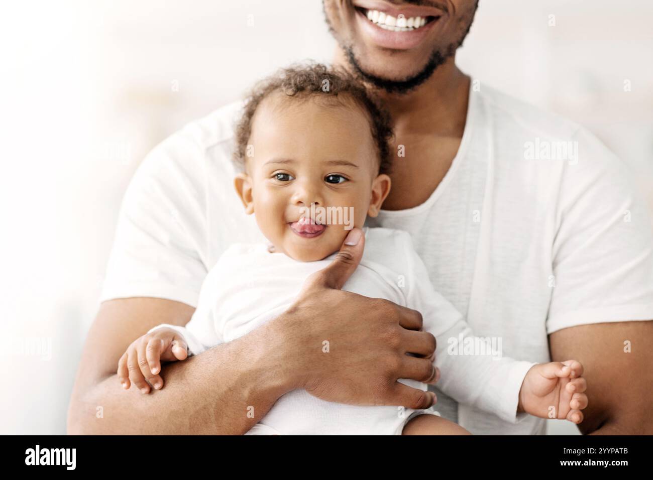 Father dad son black hug hi-res stock photography and images - Alamy