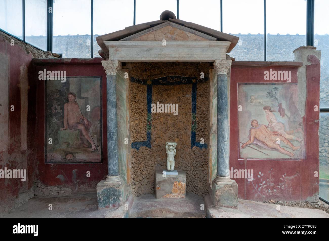Aedicule with fresco of Pyramus and Thisbe in the House of Octavius ...