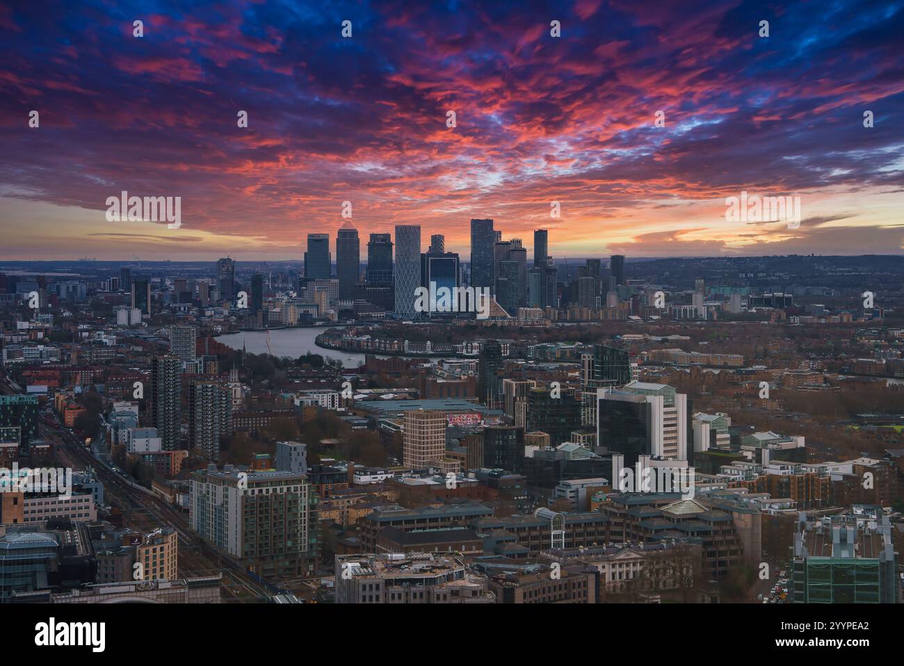 View of London's skyline at sunset with Canary Wharf skyscrapers. The ...