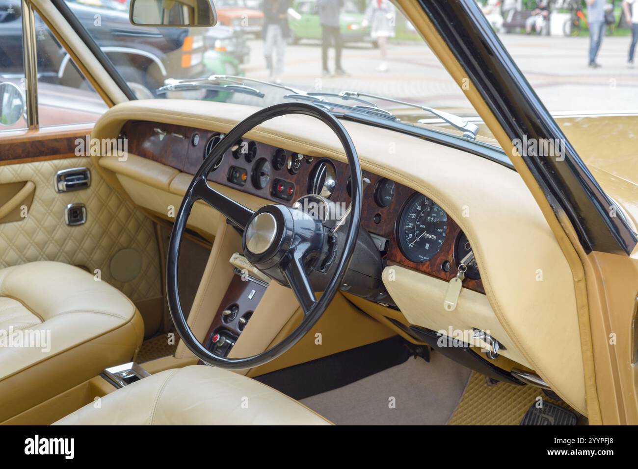 Cabin, Interior, steering wheel, dashboard of a Rolls-Royce Silver ...