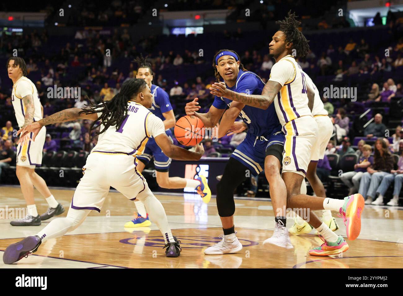Baton Rouge, United States. 22nd Dec, 2024. LSU Tigers guard Jordan ...