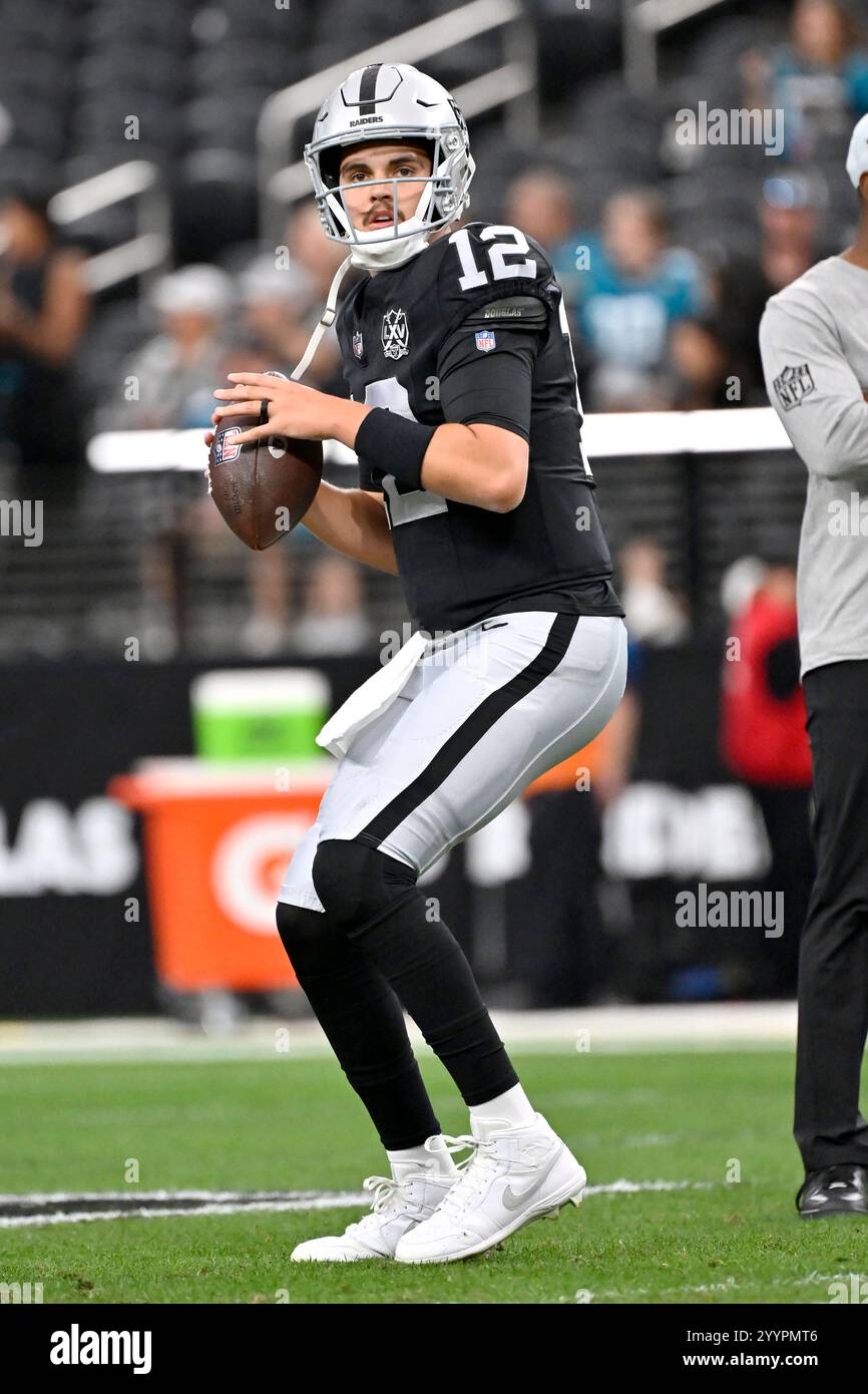 Las Vegas Raiders quarterback Aidan O'Connell warms up prior to an NFL ...