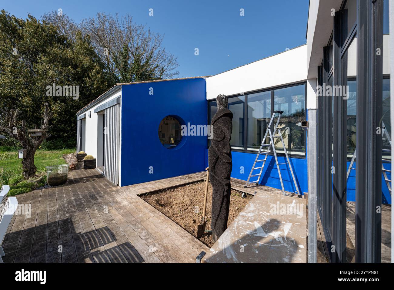 blue paint job on a modern house. blue House With Creative Colorful ...