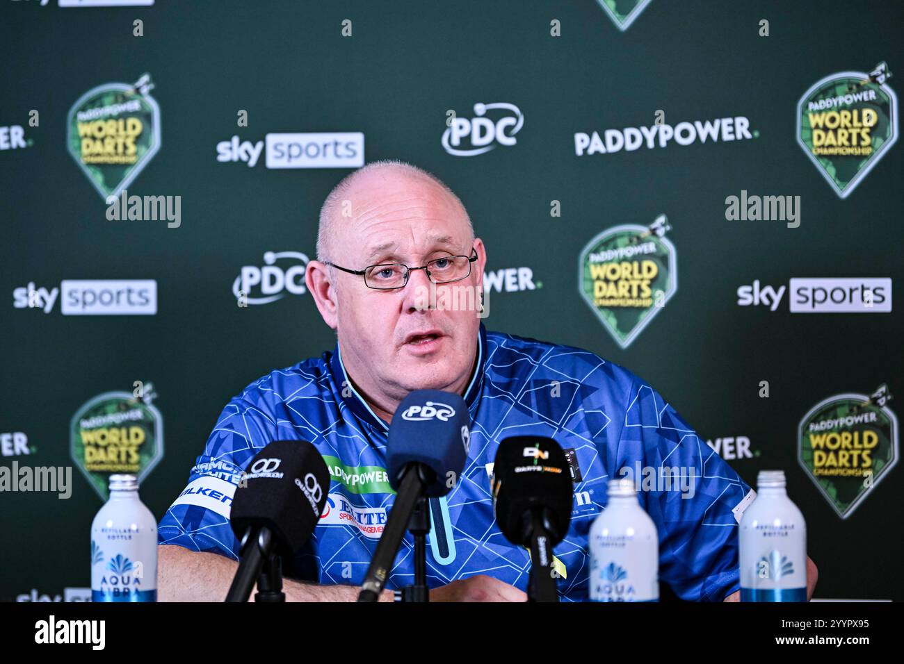 Alexandra Palace, London, UK. 22nd Dec, 2024. 2024/25 PDC Paddy Power World Darts Championships ...