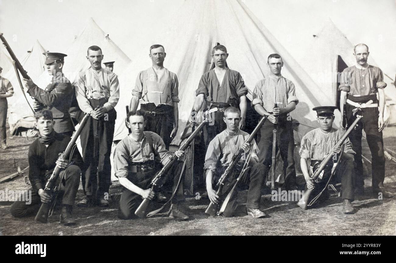 Soldiers of the Somerset Light Infantry in camp near Taunton during the First World War Stock ...