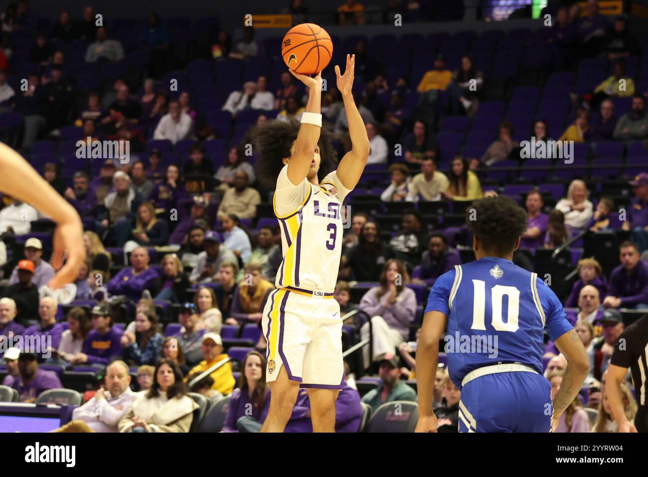 Baton Rouge, United States. 22nd Dec, 2024. LSU Tigers guard Curtis ...
